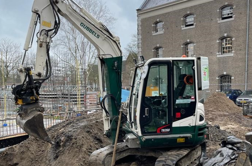 Machinist midigraver (rups) 6 ton